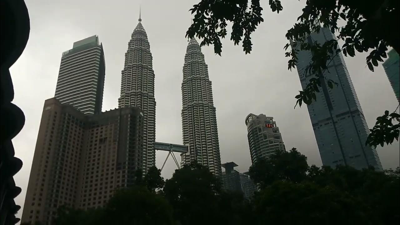 audrey and hannah adventure - KL Tower / victoria mall fountain ...