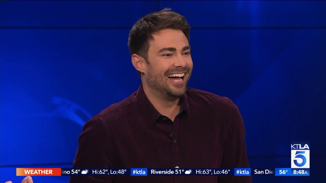 Jonathan Bennett on Food Network's "Holiday Wars" & What Goes Down ...