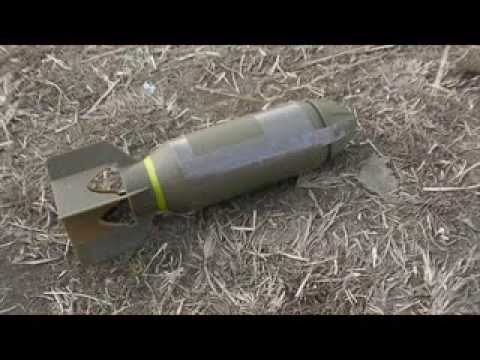 HOBBY KING Quanum RTR Bomb System 爆弾投下 3HzR/C - YouTube