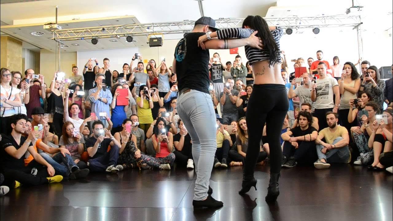 Daniel y Desirée [Bachata Sensual] @ Bachata Day 2015 - YouTube