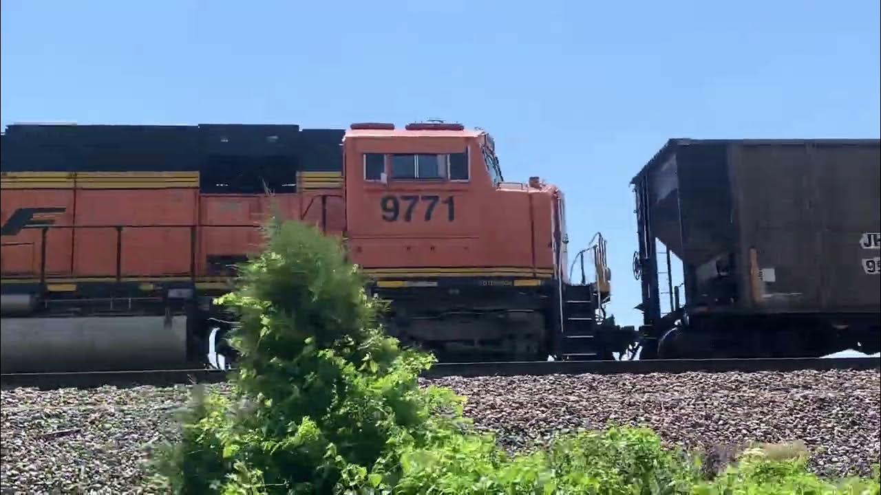 BNSf 5860 Leads Coal Train With SD70Mace - YouTube
