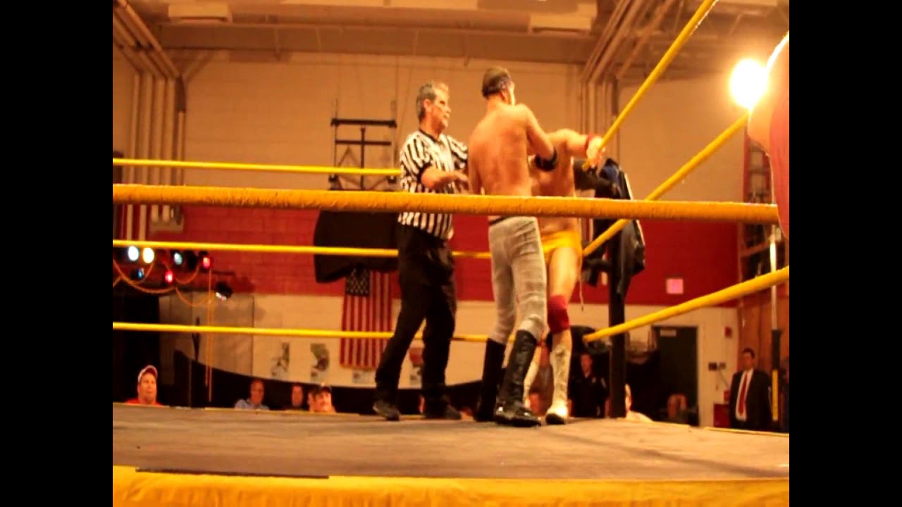 Cameron Matthews Wrestling Chris Neil - YouTube