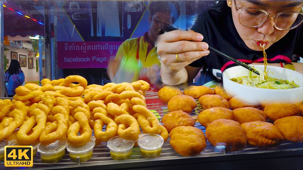 Asian Street Food - Wat Botum Pagoda Park Street Food Walking Tour ...