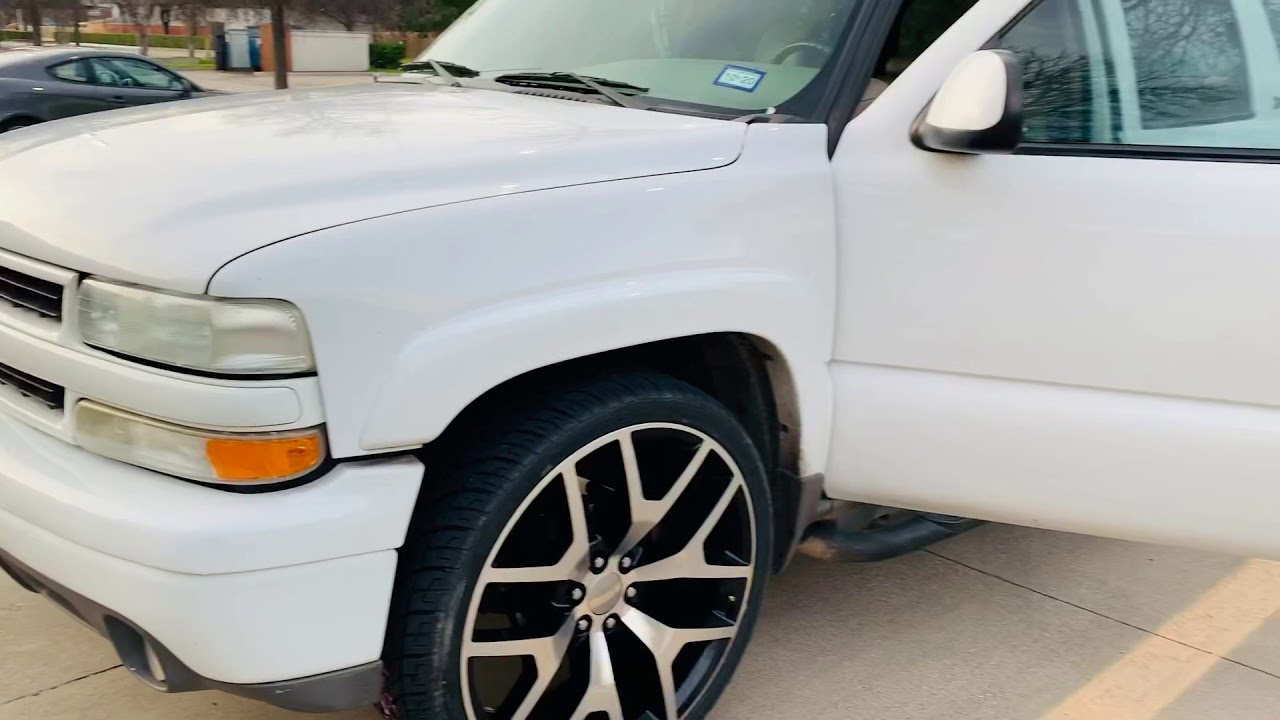 26’s on the suburban - YouTube