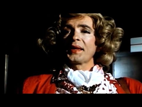 SPIJUN NA STIKLAMA 😹😹😹  (1988) NARCISA SE KUPA 😹😹😹