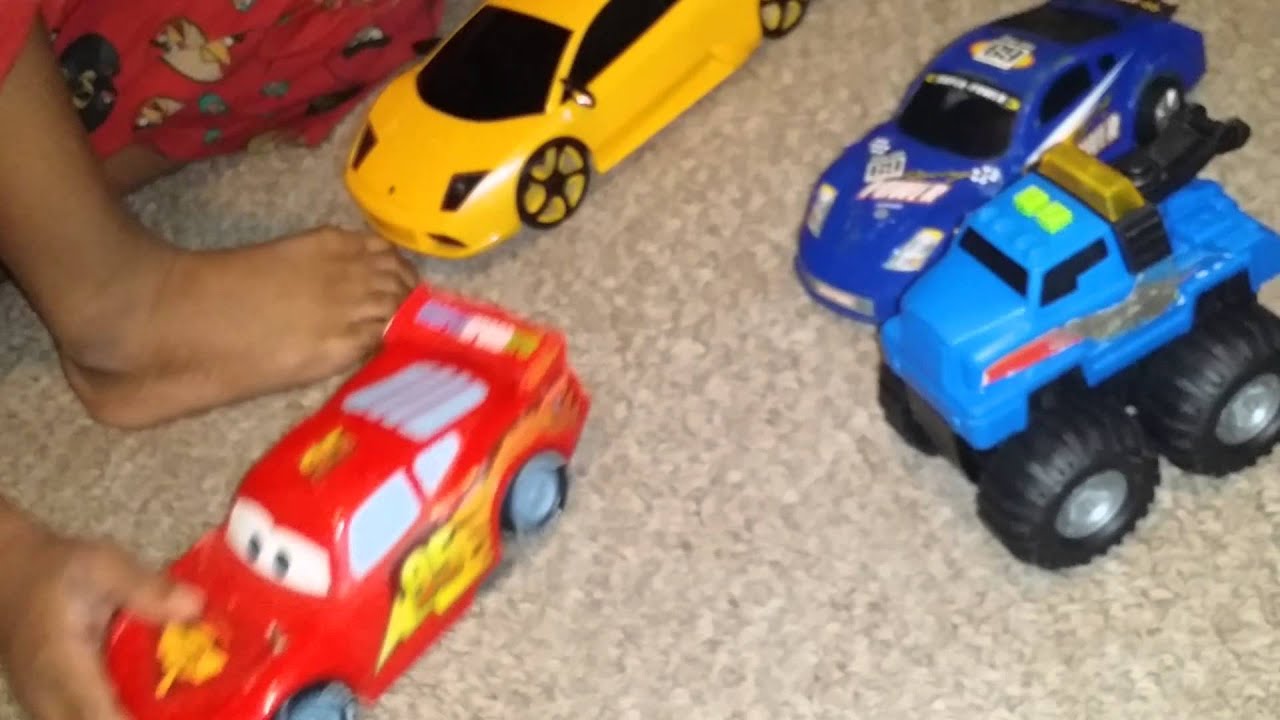 Mario vs lighting McQueen - YouTube