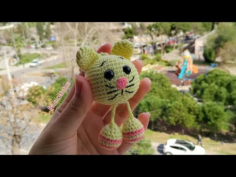 Amigurumi Sallanan Ayaklı Kedi Anahtarlık Yapımı
