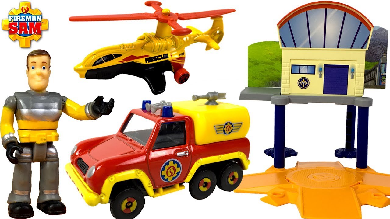 FIREMAN SAM AT OCEAN RESCUE CENTER HELPING A BEACHED WHALE USING VENUS ...