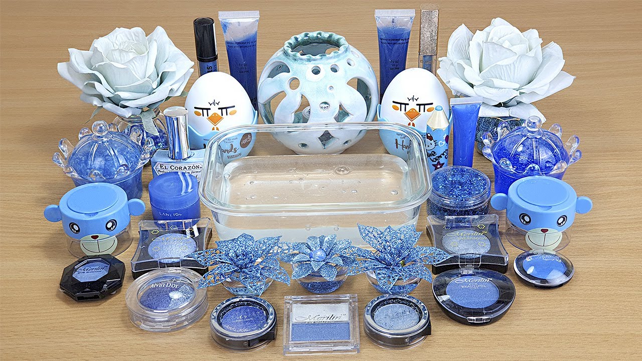 BLUE SLIME Mixing makeup and glitter into Clear Slime Satisfying Slime ...
