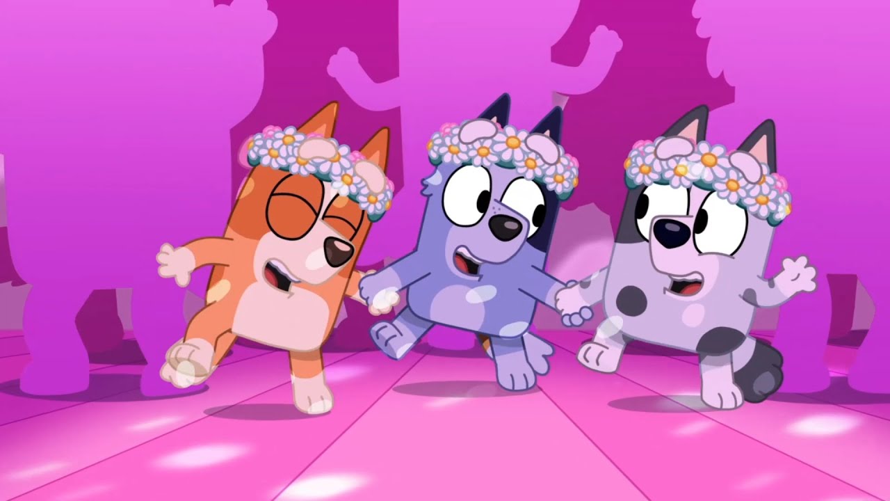 Proof that Bluey's ENTIRE family dancing goes with anything (21) - YouTube