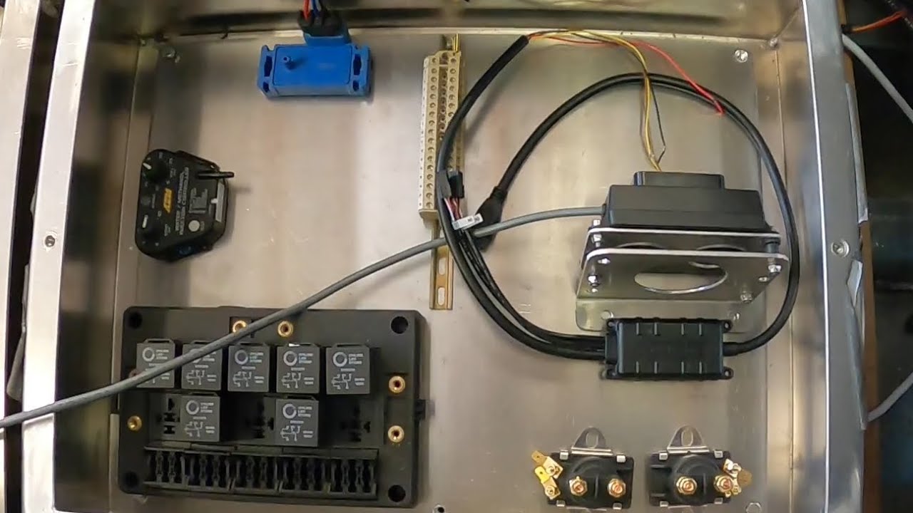 Turbo Jet Boat Build NZ PT13 - FINALLY starting the wiring!!!! (Audio ...