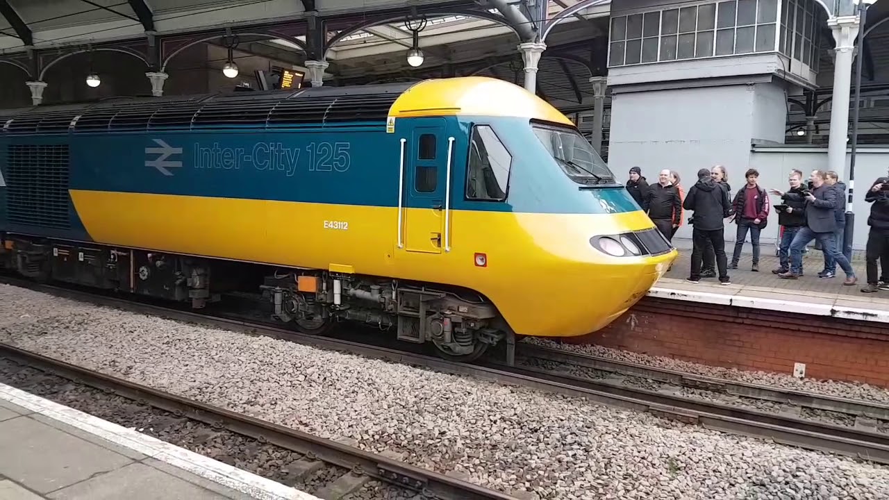 Class 43 Inter-City 125 HST "Let's Go Round Again" Farewell at ...