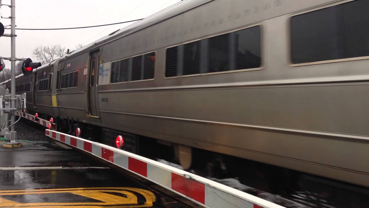 MTA LIRR Budd M3 entering Little Neck headed East-Bound - YouTube
