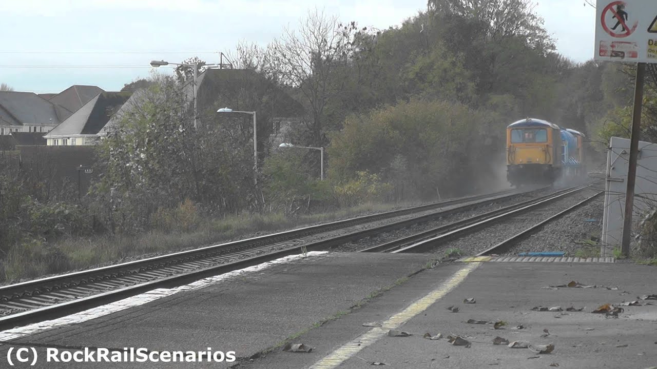 GBRF Class 73212 & 73213 Work 6X01 Passing High Brooms With New RHTT ...