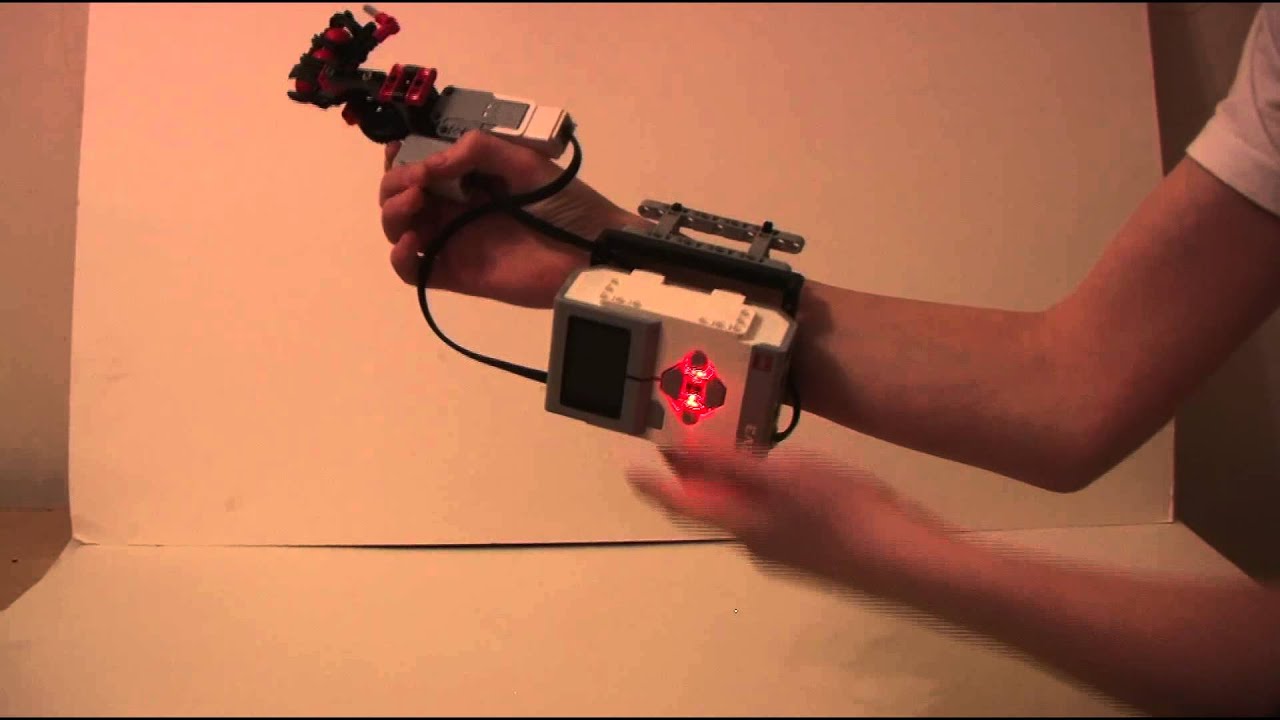 Lego Mindstorms Gun v1 - YouTube