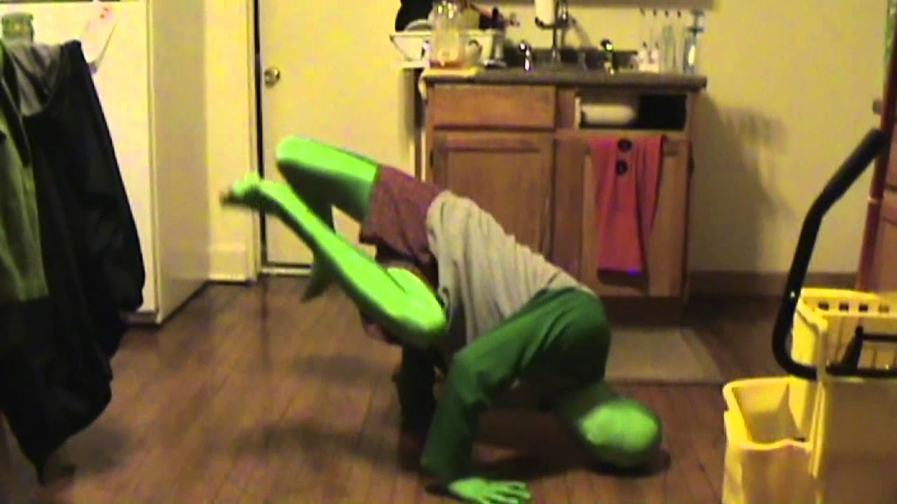 Morphsuit guy does erotic dancing - YouTube