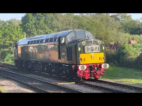 Class 40 | D345 (40145) Running Round at Norden | Swanage Railway ...