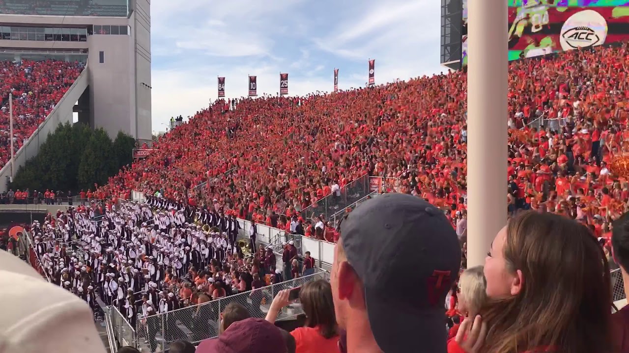 UNC @ Virginia Tech 2017- Enter Sandman - YouTube