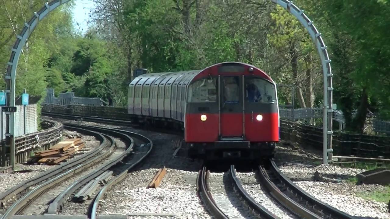 London Underground 1973 Stock 105 and 167 arriving into Ruislip - YouTube