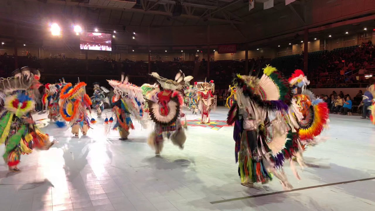 Men’s Southern Fancy (1st Song) • Gathering if Nations 2019 - YouTube
