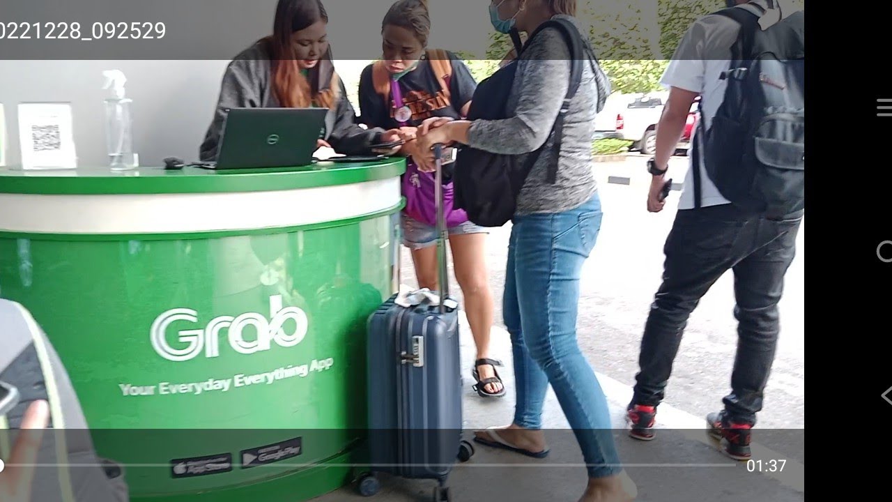 mia terminal 2 domestic flight arrival area exit bay 7#grab stand ...