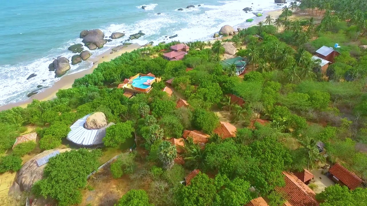 Kirinda Beach Resort - YouTube