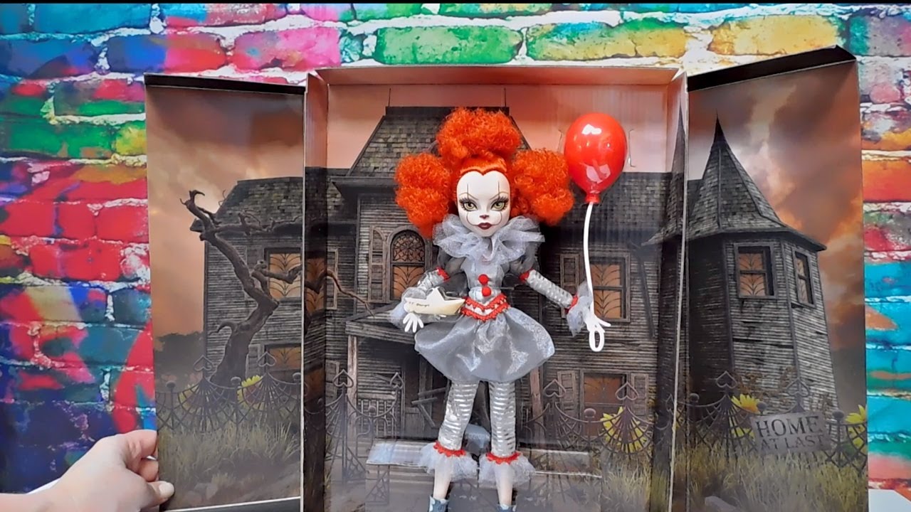 Monster High Pennywise "IT" Mattel Creations Skullector Doll - YouTube