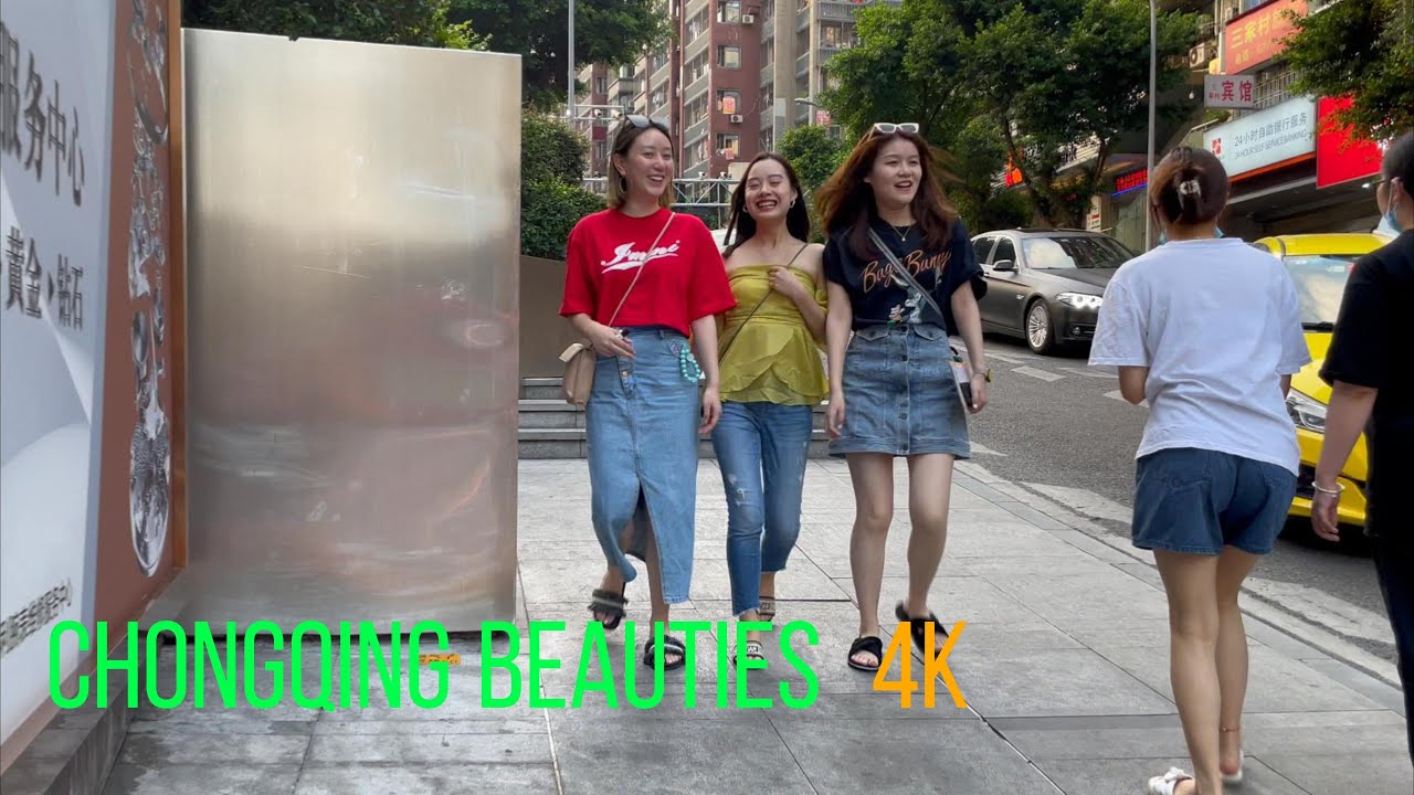 There are so many beautiful women in Chongqing in China - YouTube