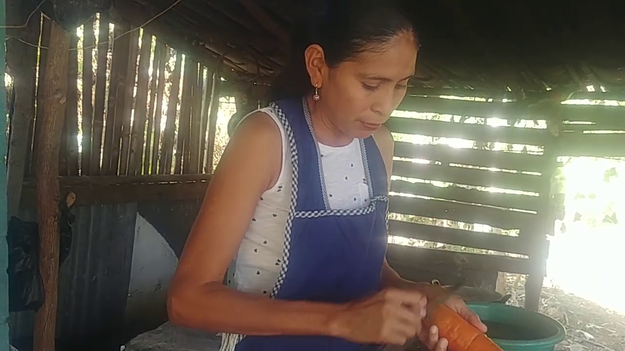Don barra y carito en movimiento cocinando una Rica sopa de res🐮 🏡🐕 ...
