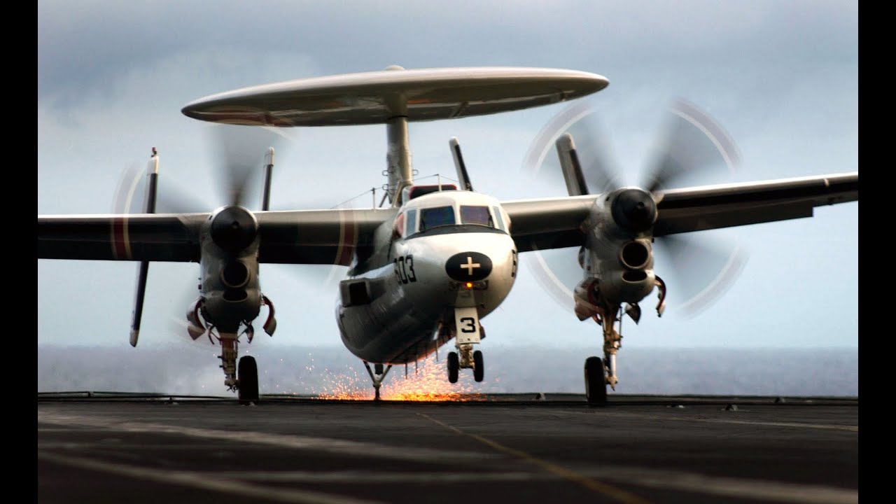 E2 Hawkeye on aircraft carrier - Cable snaps on USS Eisenhower during ...