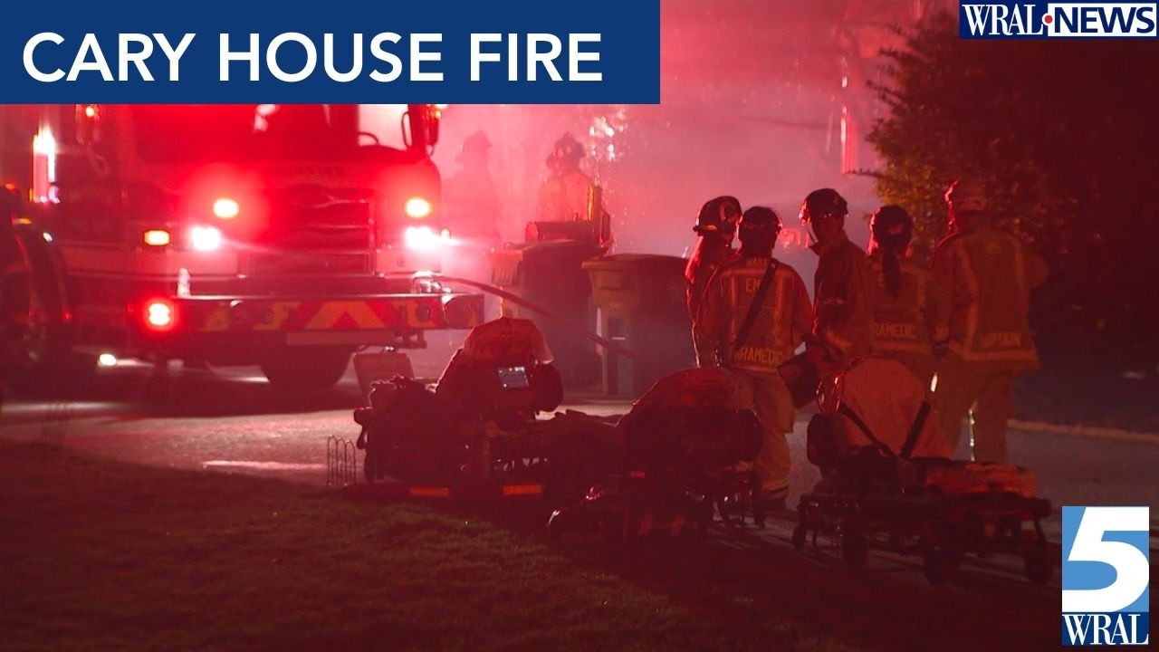 Cary fire damages home overnight - YouTube
