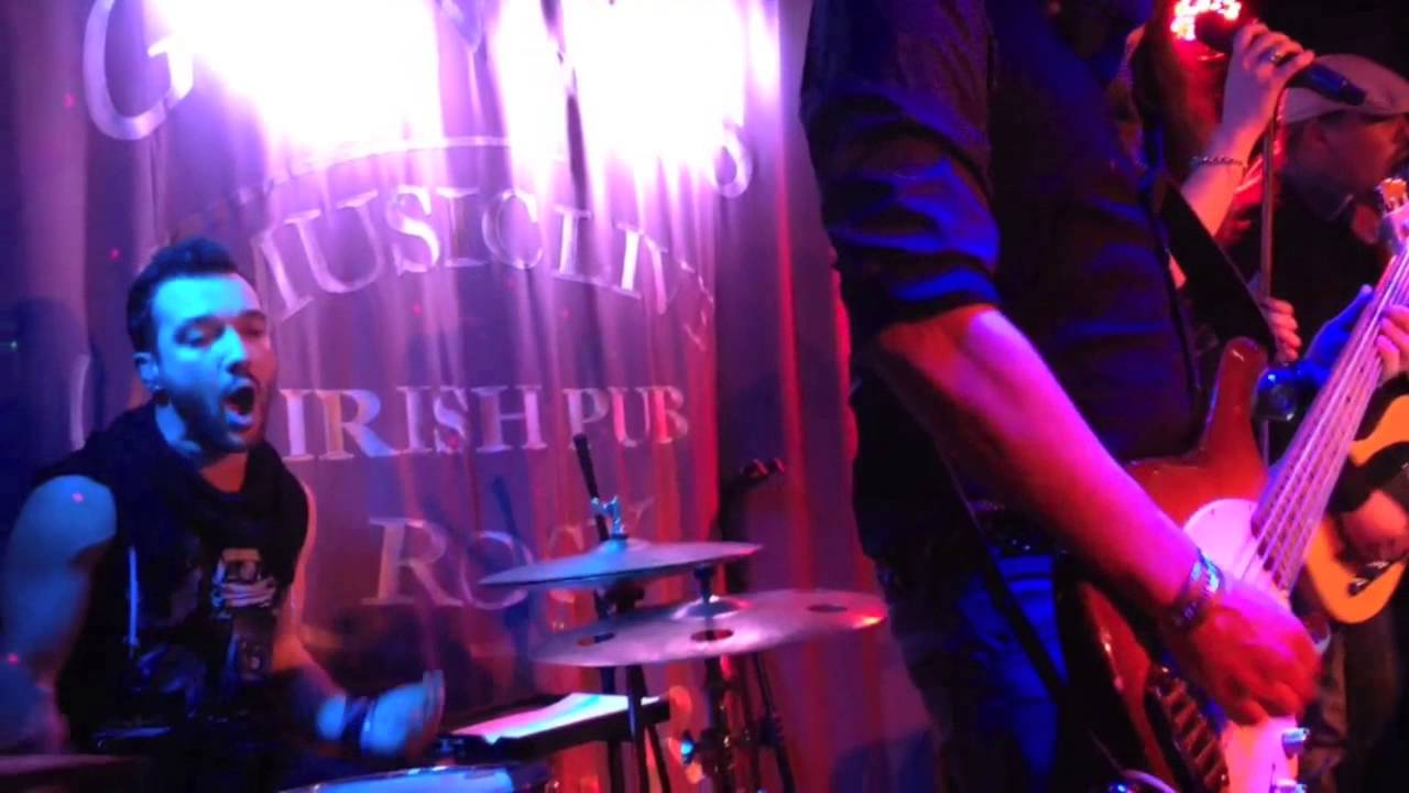 Iscream Live Guinness Tavern - YouTube