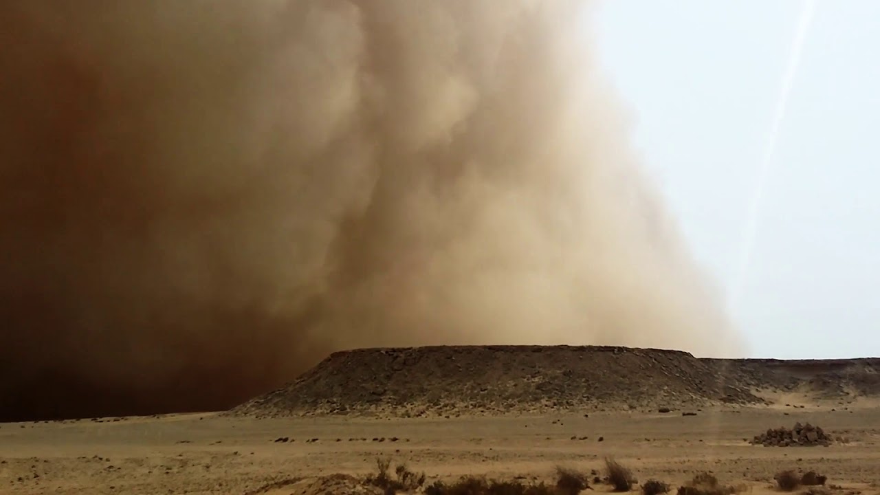 Massive sandstorm in Qatar - YouTube