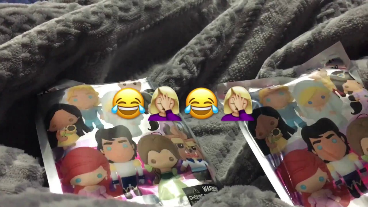 DISNEY Keychain Blind Bags | chelseabeeonyt - YouTube