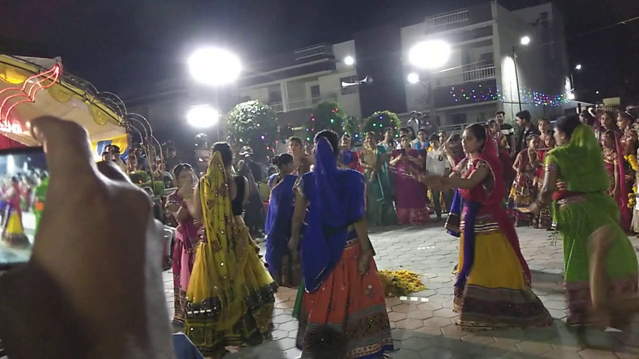 Energetic Garba Dance Performance, Part 4 - YouTube