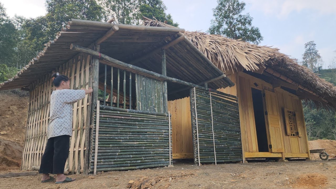 Unbelievable! This 18 year old girl built her own house out of bamboo ...