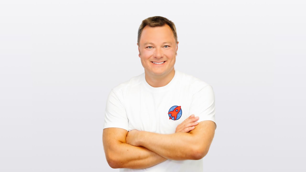 Everything about dental crowns: Dr. Sebastian Horvath clarifies! - YouTube