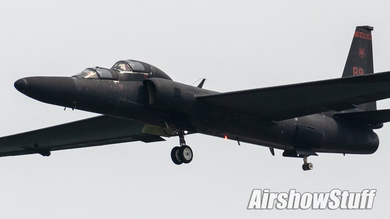 U-2 Dragon Lady Flybys and Spiral Climb - EAA AirVenture Oshkosh 2021 ...