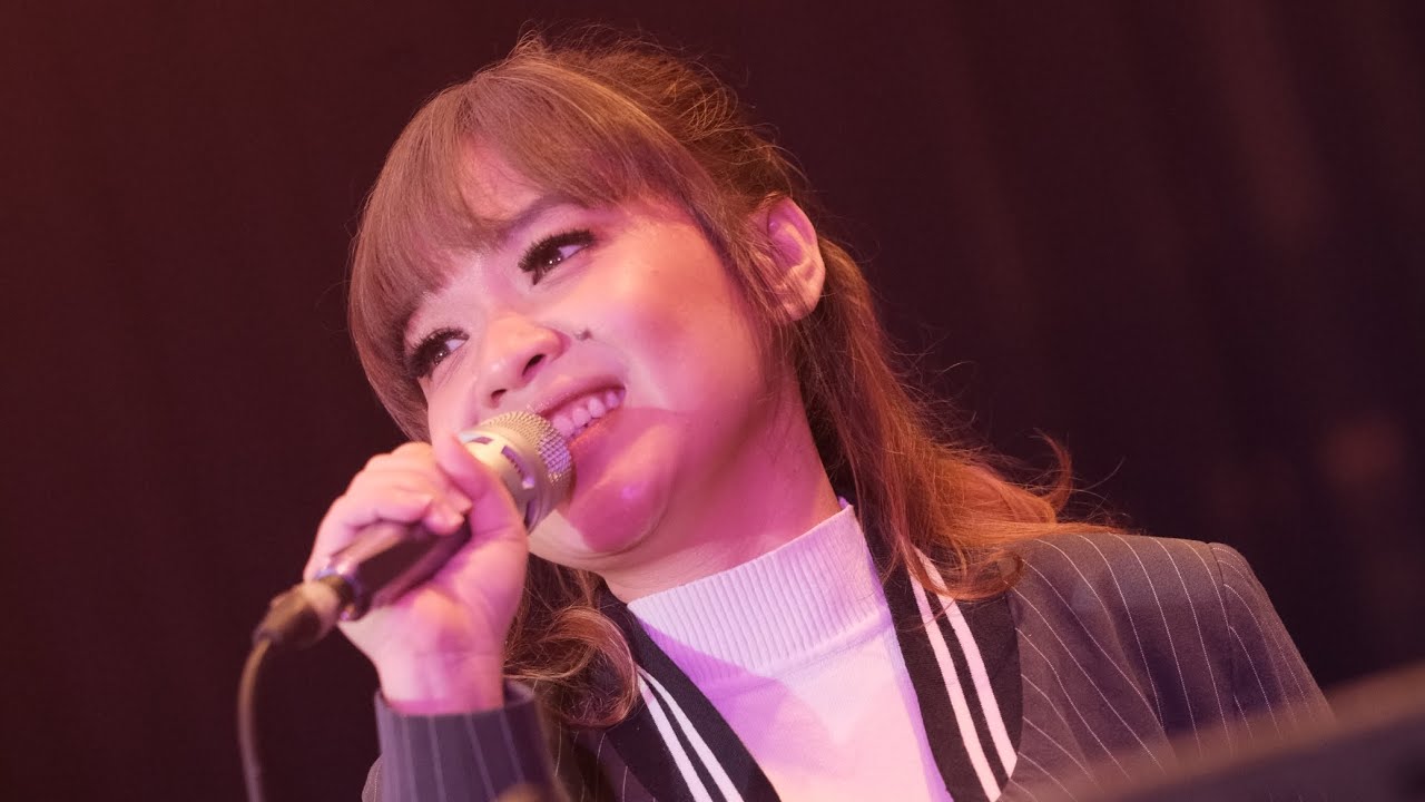 Baby you're mine - Basia ( cover live perform ) - YouTube