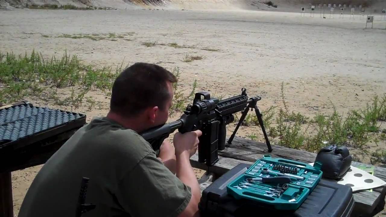 The SIG 556 EOTECH holo sight with 3x flip to side - YouTube