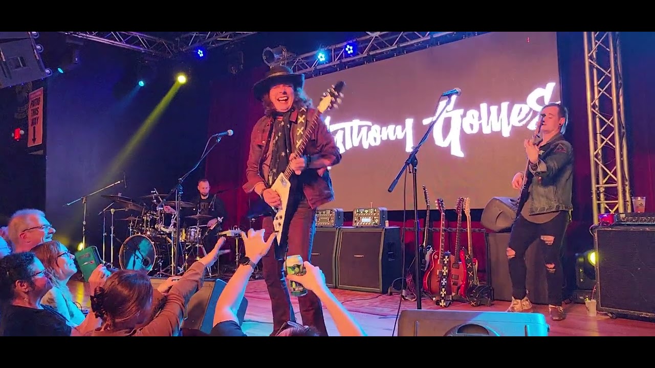 ANTHONY GOMES LIVE IN BRAUER HOUSE. 11/04/2022 LOMBARD, IL - YouTube