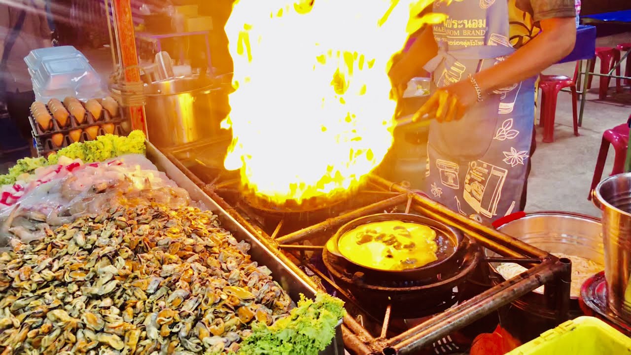 Fried Mussels Pancakes Oyster Omelette Hot Pan (Hoi Tod) Thai Street ...