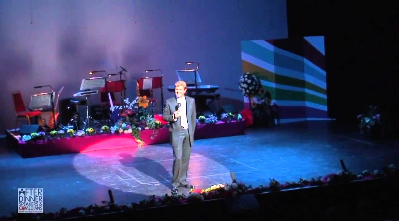 Martin Gold, sold out performance at the VIc - YouTube