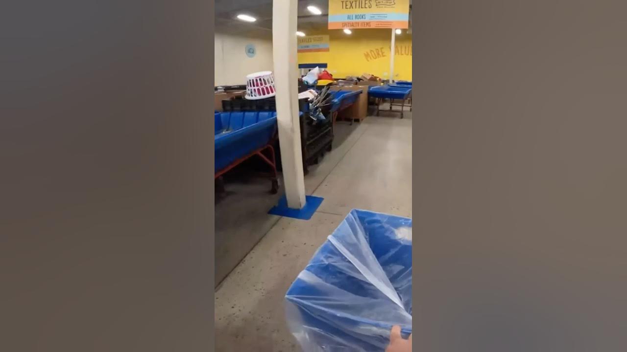 This Goodwill Bins Outlet Just Brought Us New Pallets To Go trough! # ...