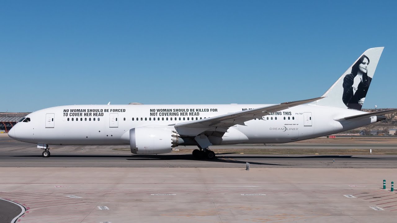 Carlux 787-8 Human Rights livery landing into Brisbane Airport (BNE ...