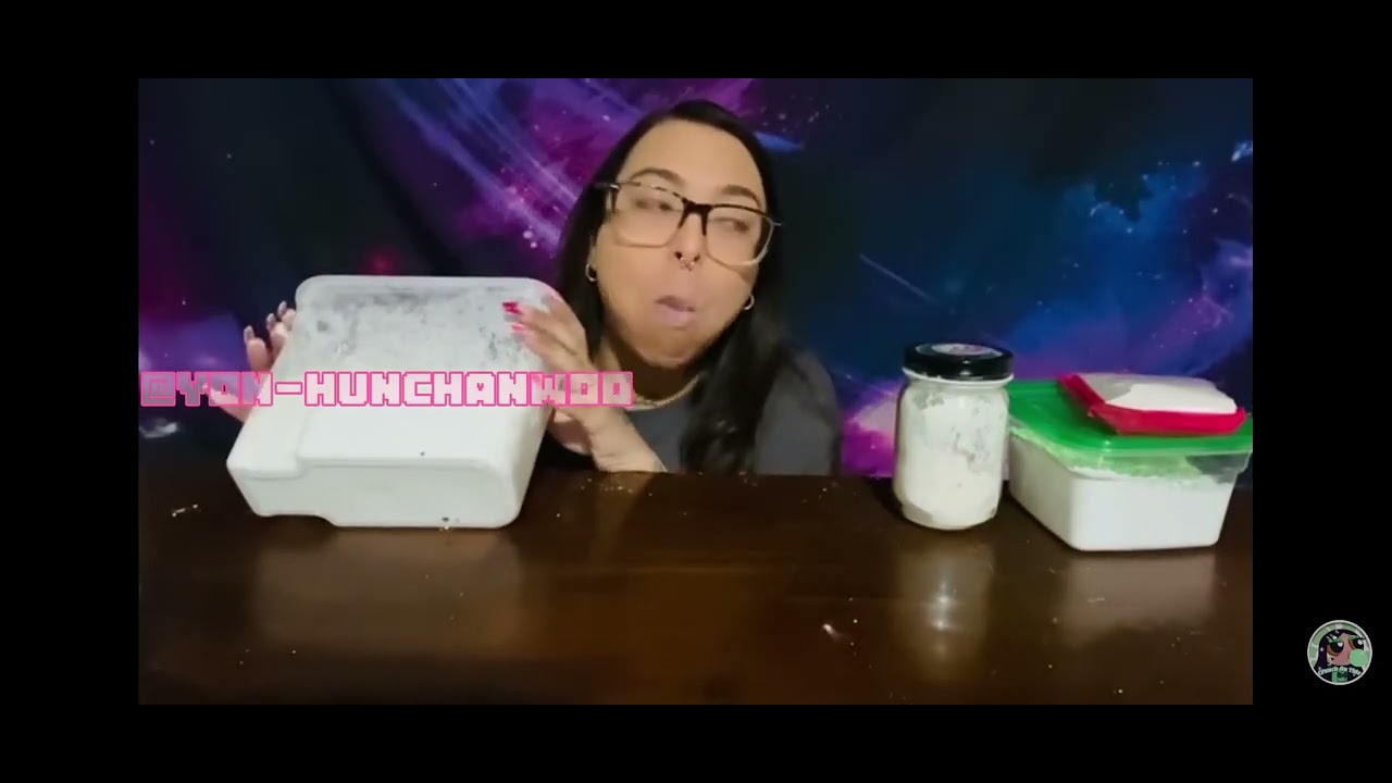 Cornstarch eating ASMR [p.7] - YouTube