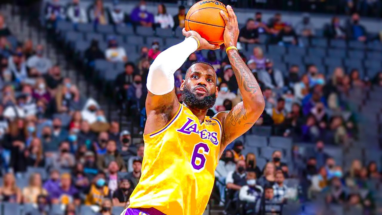 LeBron's Fadeaway is GOATED ! - YouTube