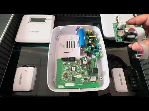 XG4G cellular communication module for Intelbras alarm panels.