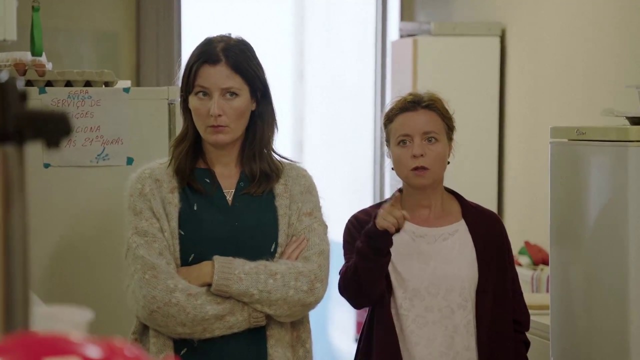 Elke Van Mello in 'AUWCH_' S01 ' "Rode Kruis" - YouTube