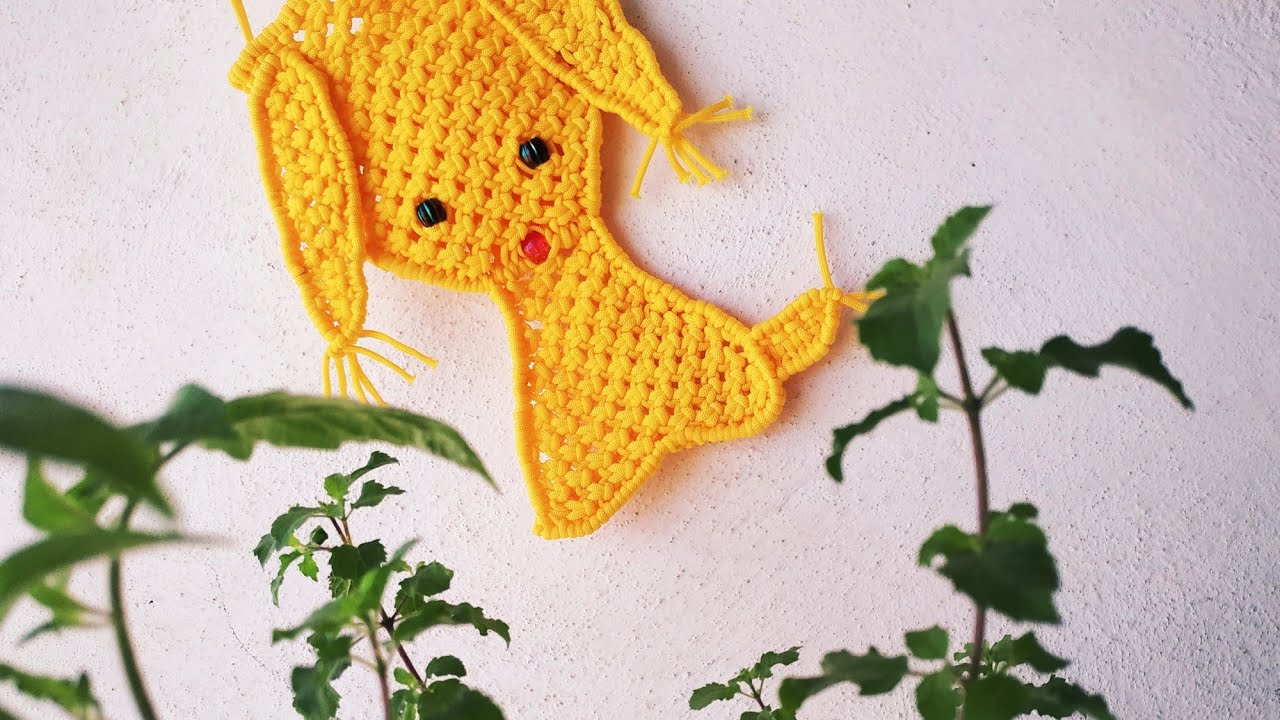 Macrame 🐶🐾 Dog With Mobile Pocket Wall Hanging Tutorial !! Paracord Dog ...
